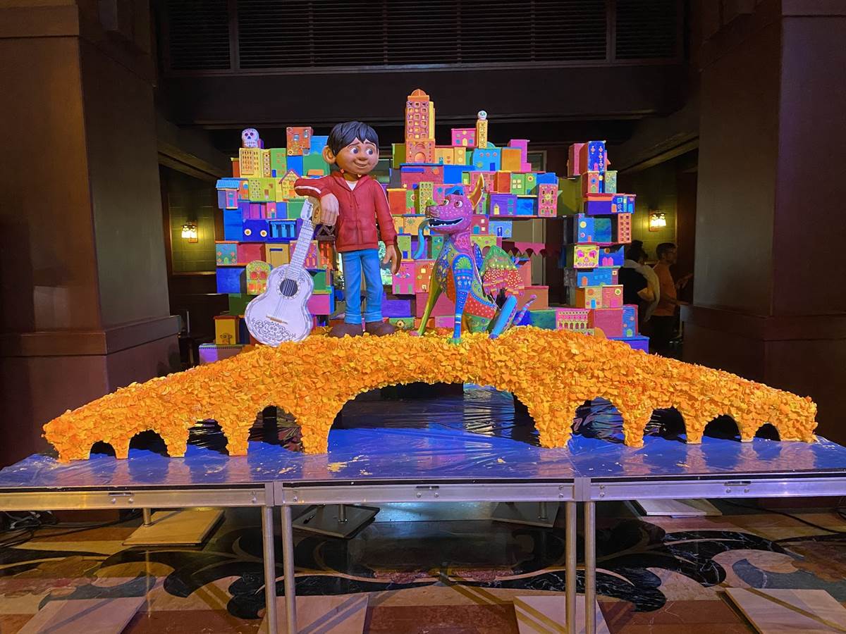 Photos: "Coco" Chocolate Sculpture Arrives at Disney's Grand ...