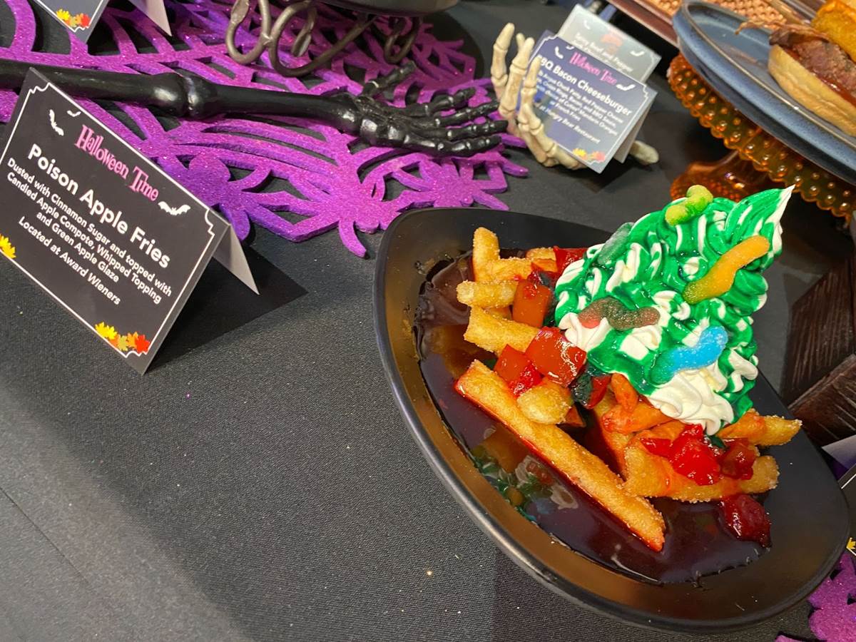 Photos: Frightening Food Offerings for Halloween Time at Disneyland ...