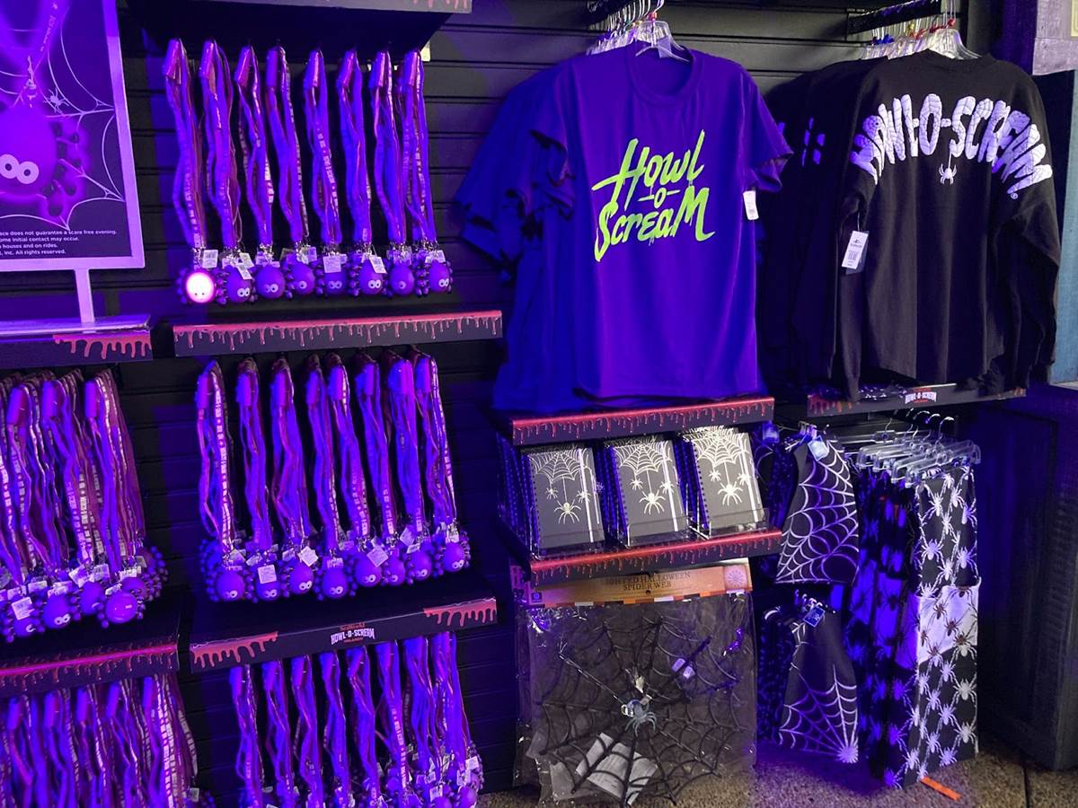 Review: Howl-O-Scream Returns with More Frights Than Ever at SeaWorld ...