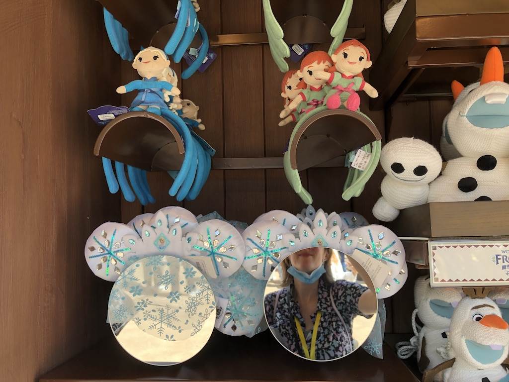 Exploring the World of Frozen: Arendelle's Signature Merchandise ...