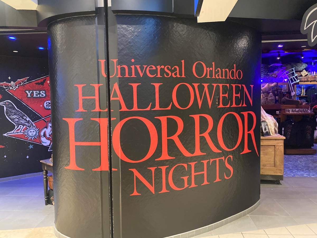 Photos: Halloween Horror Nights Store at Orlando International Airport ...