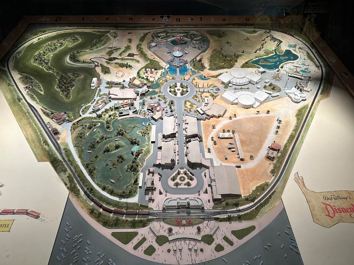 Photos: Scale Model of Disneyland on Opening Day Moves Into Walt Disney ...