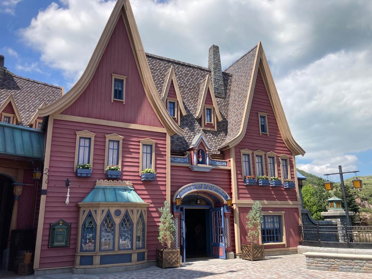 Photos / Video: Complete Tour of World of Frozen at Hong Kong ...