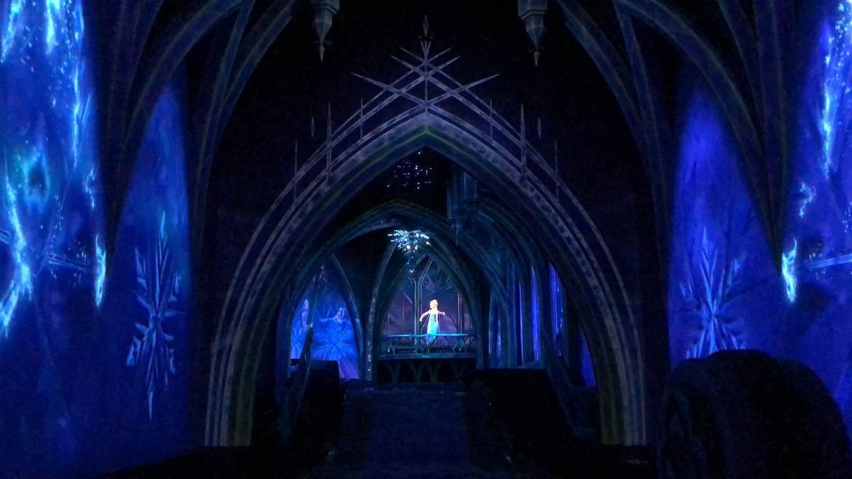 Review: Exploring the World of Frozen at Hong Kong Disneyland