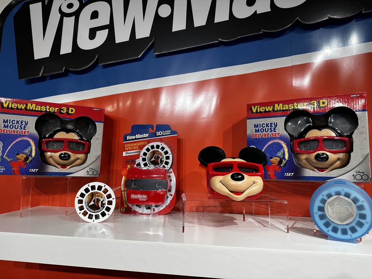Toy Fair 2023: Basic Fun! Taps Into Nostalgia with Disney Lite-Brite ...