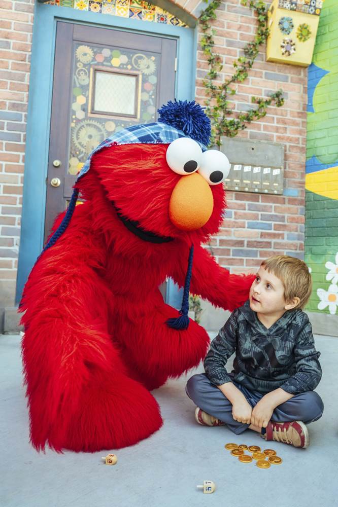 Hanukkah Celebration Returns to Sesame Place San Diego on Sunday ...