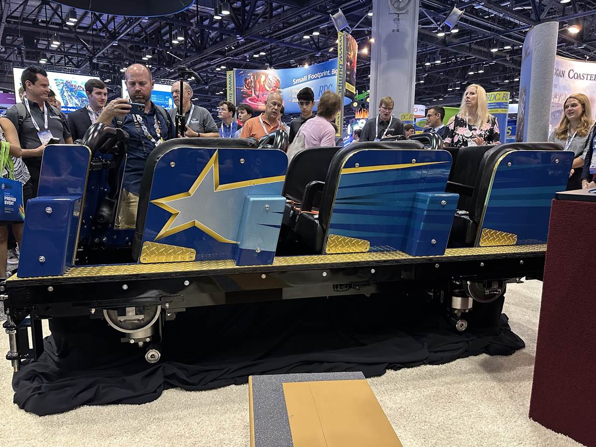 Hersheypark Unveils New "Comet" Coaster Trains At IAAPA Expo 2023 ...