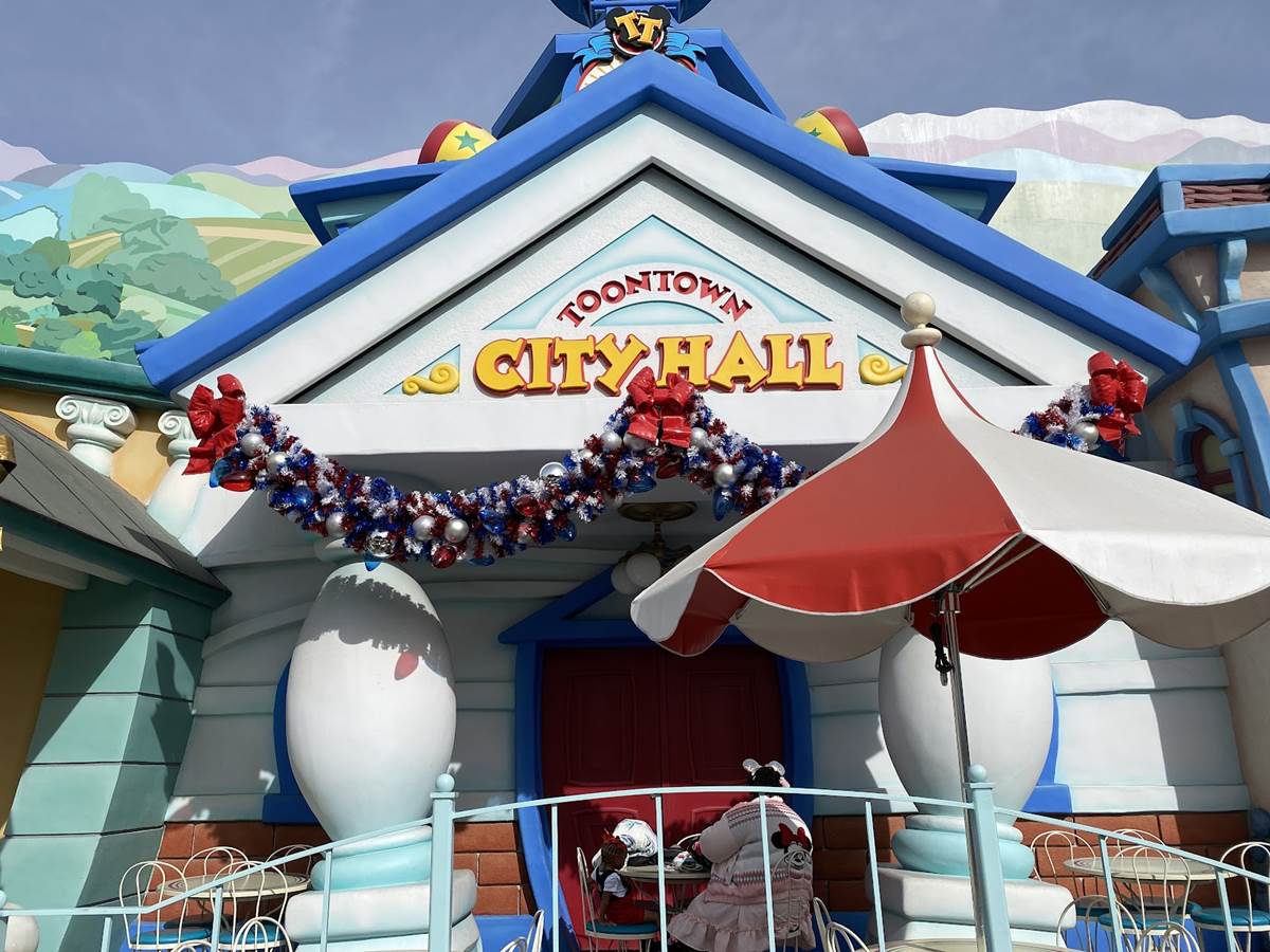 Photos: Holiday Decor Arrives In Newly Reimagined Mickey's Toontown at ...