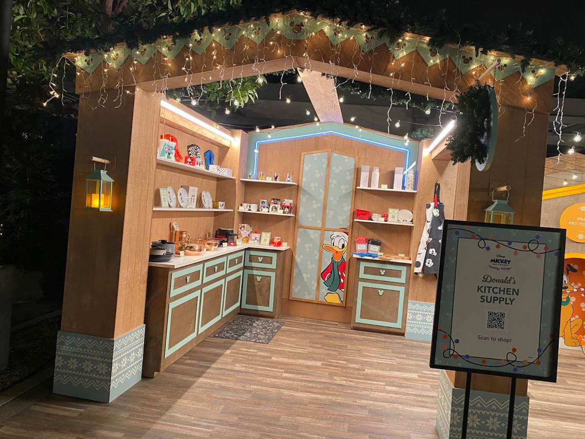 Photos: Mickey & Friends Holiday Village Pop-Up Shopping Experience ...