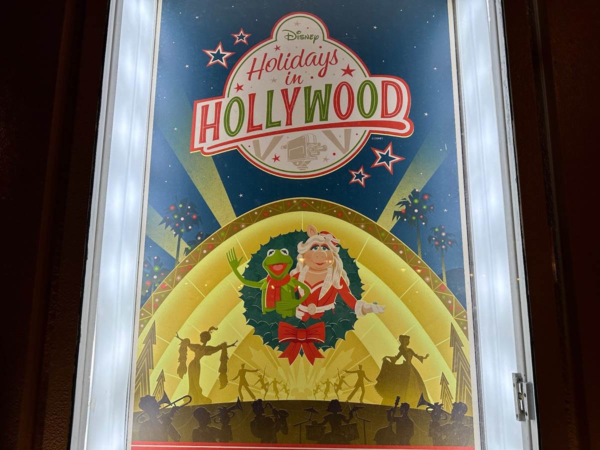 Photos / Video: “Disney Holidays in Hollywood” Stage Show Brings ...