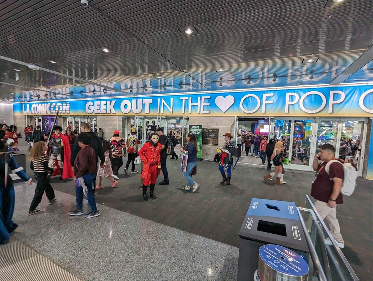 Photos: L.A. Comic Con Returns to Downtown Los Angeles for More Cosplay ...