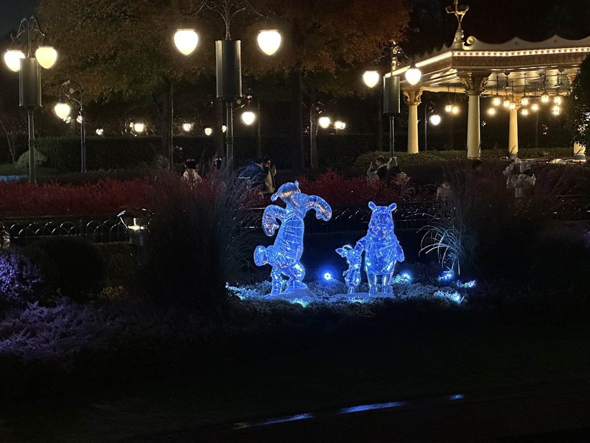 Photos / Video: Shanghai Disneyland’s Tree Lighting and “Ice ...