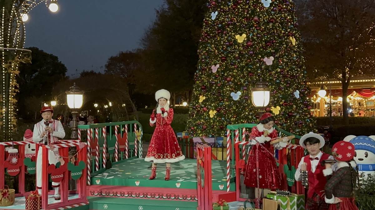 Photos / Video: Shanghai Disneyland’s Tree Lighting and “Ice ...