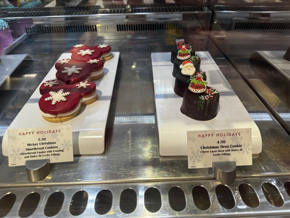Photos: Special Treats Takeover Vanellope's Sweets & Treats Aboard ...
