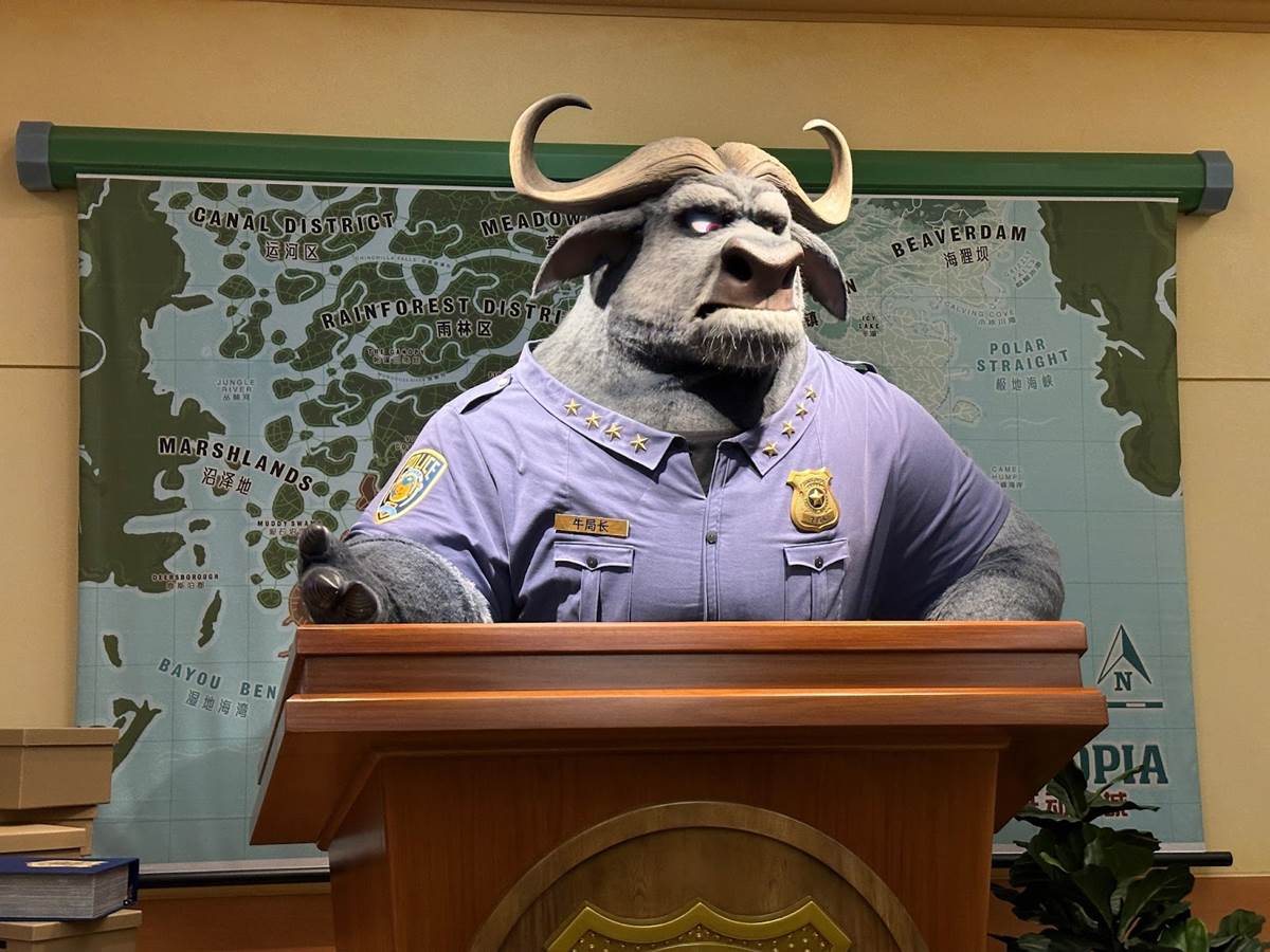 Photos / Video – Full Ride-Through and Photo Tour of Zootopia: Hot ...