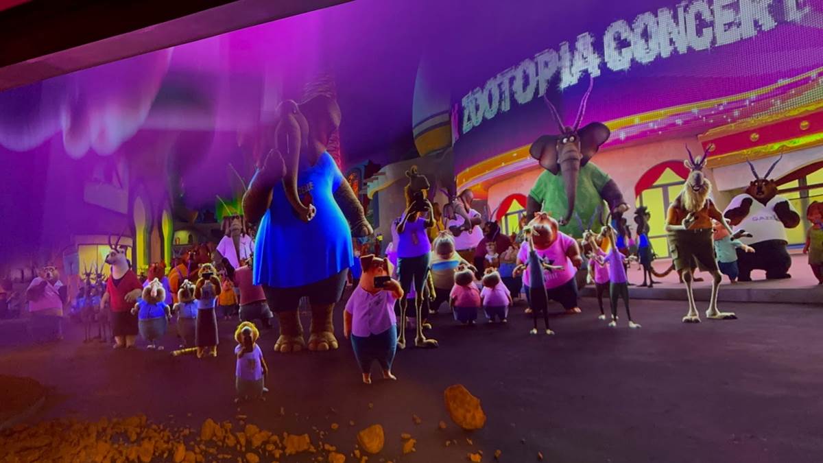 Photos / Video – Full Ride-Through and Photo Tour of Zootopia: Hot ...