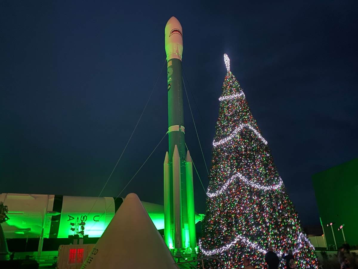 Photos / Video: “Holidays in Space” Blasts Off at the Kennedy Space ...