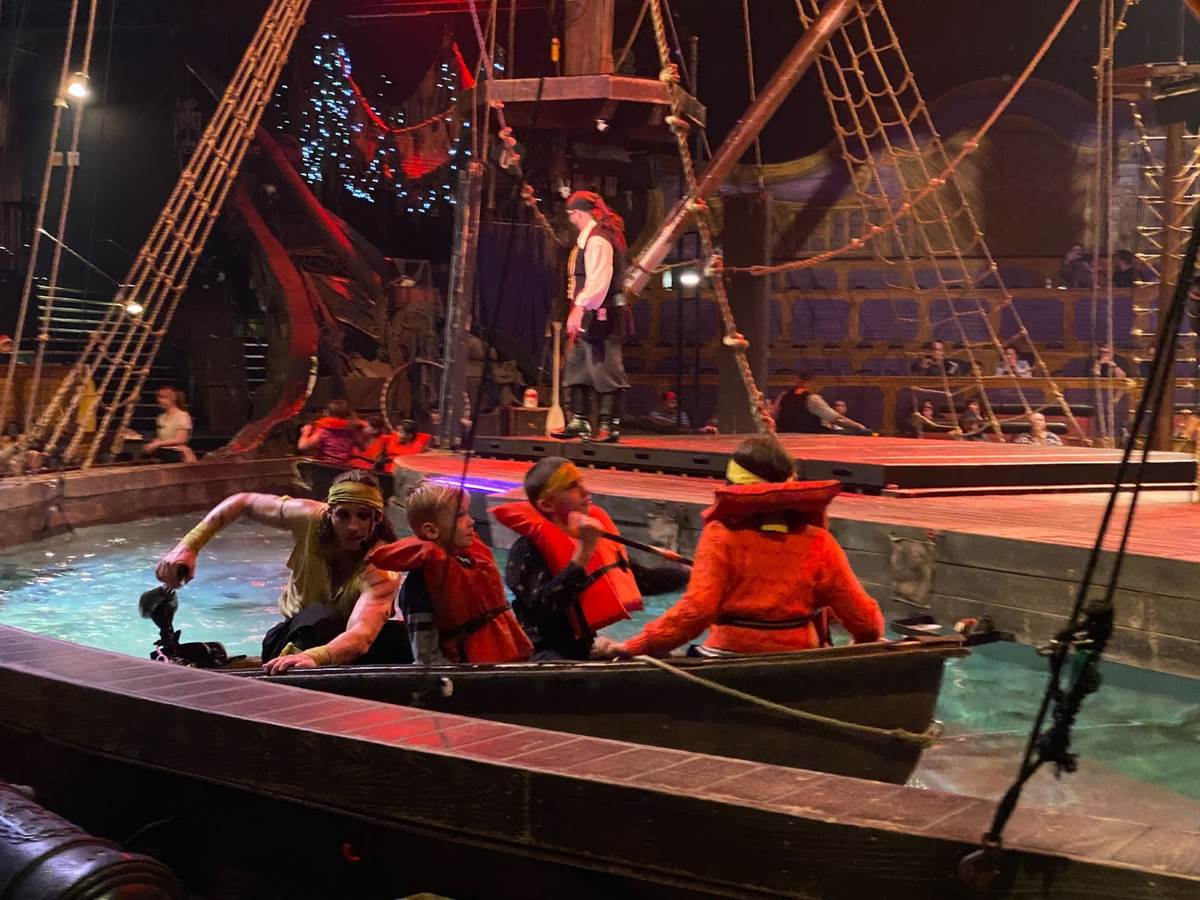 Photos / Video: "Pirates Take Christmas" Seasonal Show Takes Over ...