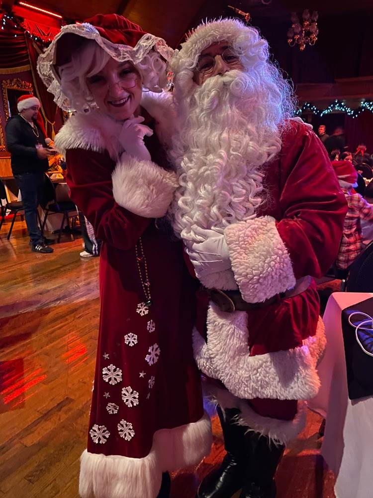 Photos / Video: "Pirates Take Christmas" Seasonal Show Takes Over ...