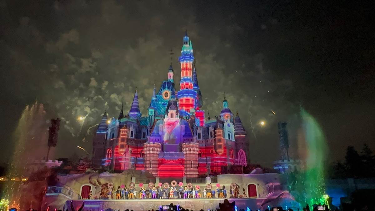 Photos / Video: Shanghai Disneyland Welcomes Zootopia with a Special ...