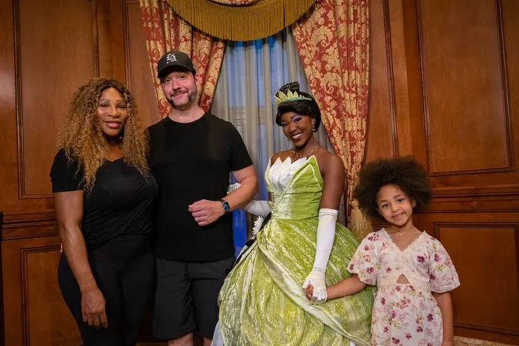 Serena Williams and Her Family Visit the Walt Disney World Resort ...