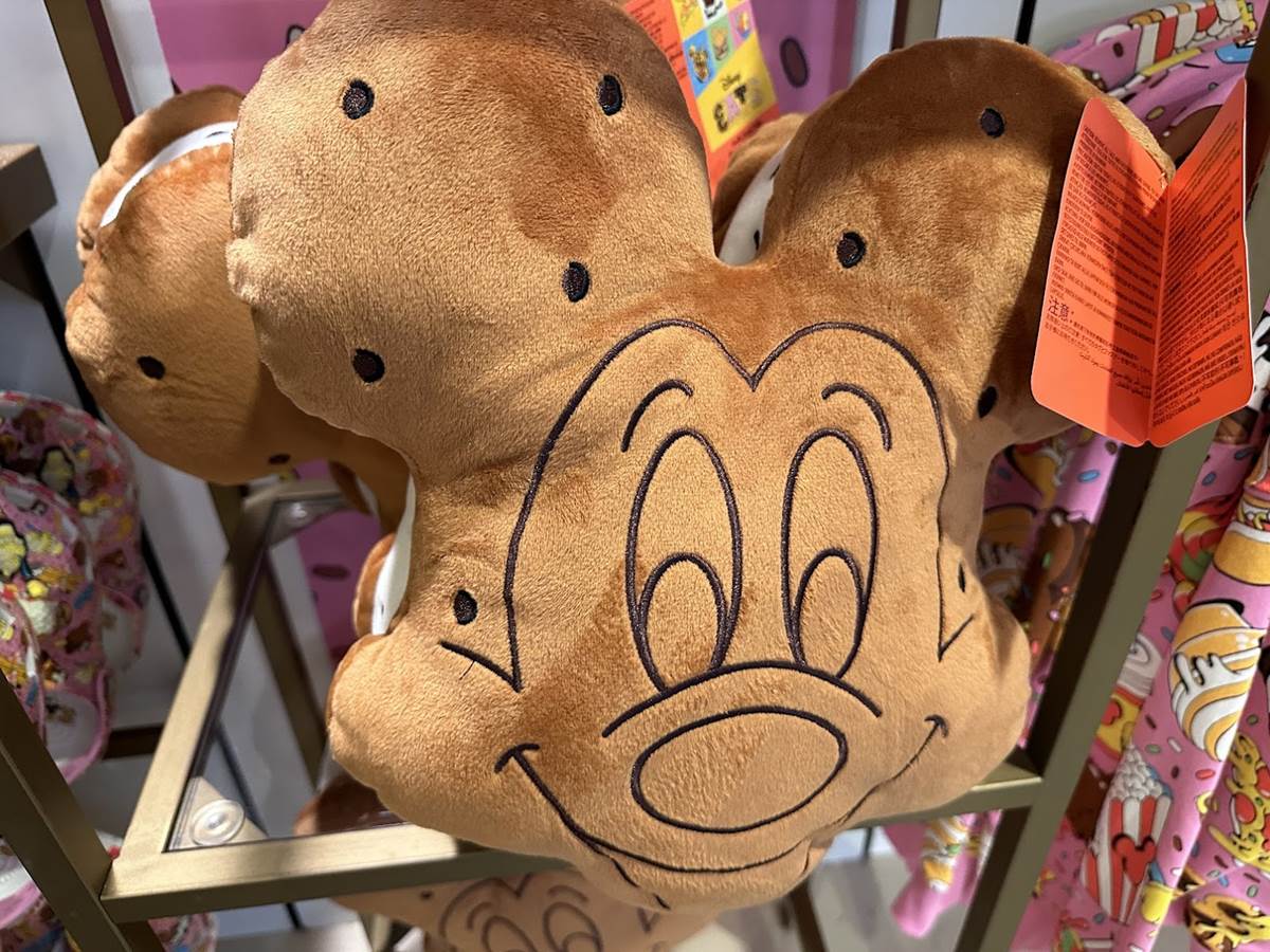 Photos: New Disney Eats Merchandise Collection - LaughingPlace.com
