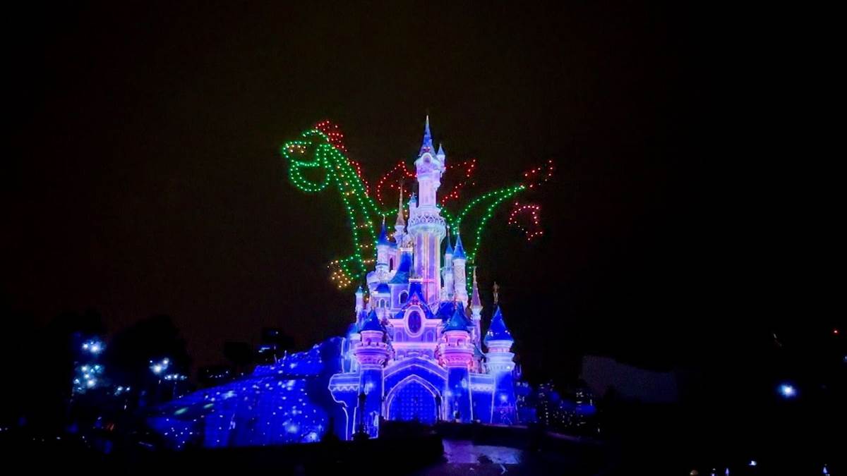 Photos / Video: Disney Electrical Sky Parade Lights Up The Skies Over ...