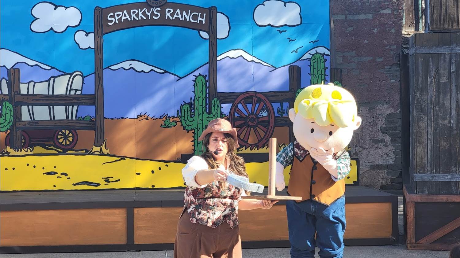 Photos / Video: PEANUTS Celebration Returns to Knott’s Berry Farm for ...