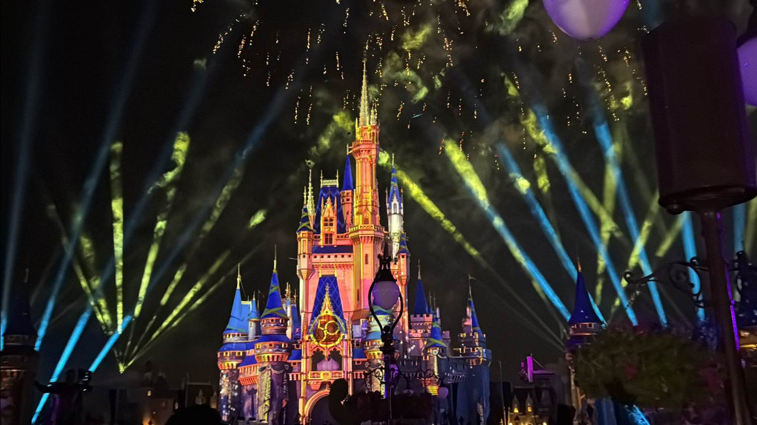 Video: Walt Disney World Celebrates Cast Members with a Special Tribute ...