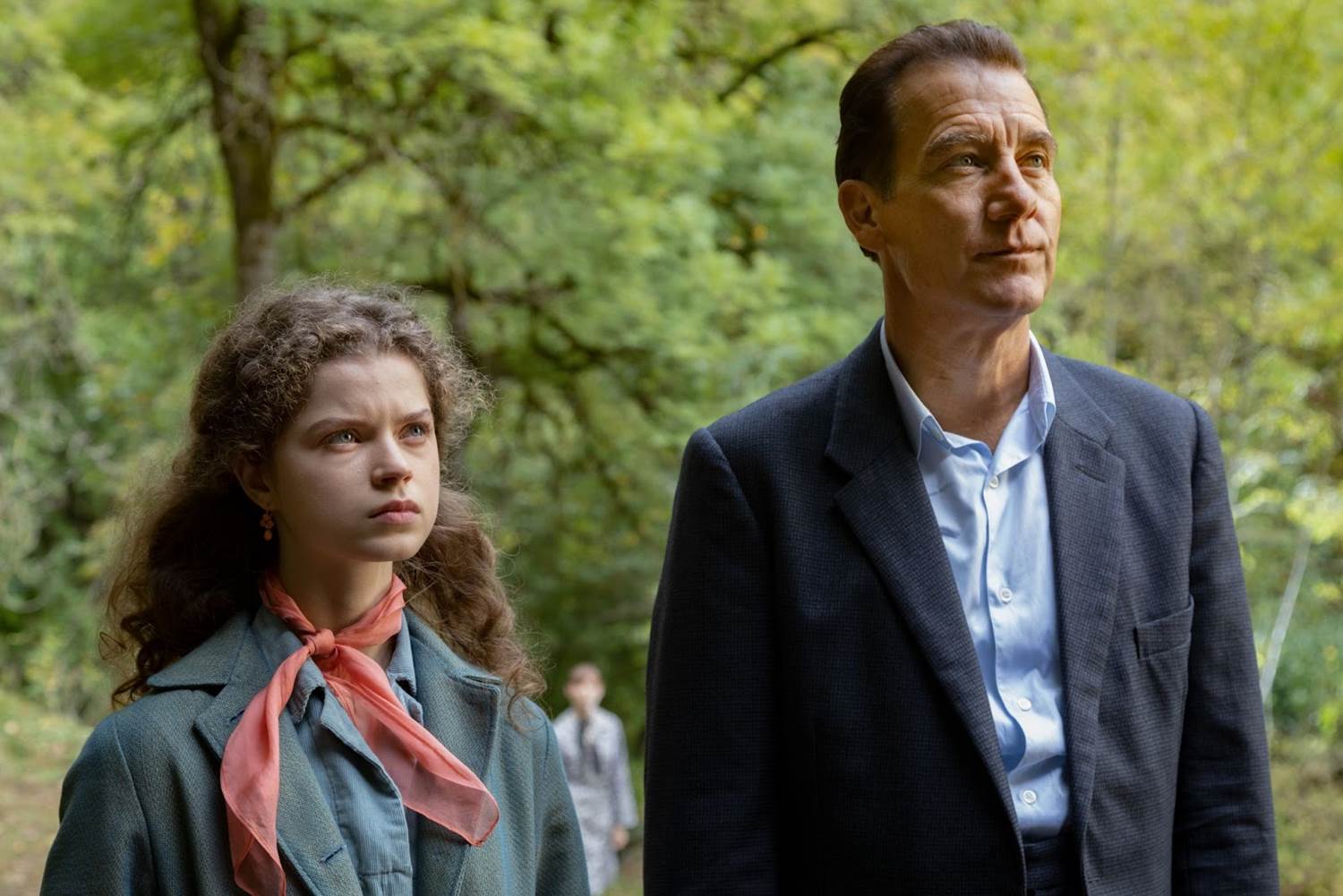 Channeling Bogart - Clive Owen's Approach to Playing "Monsieur Spade" - LaughingPlace.com