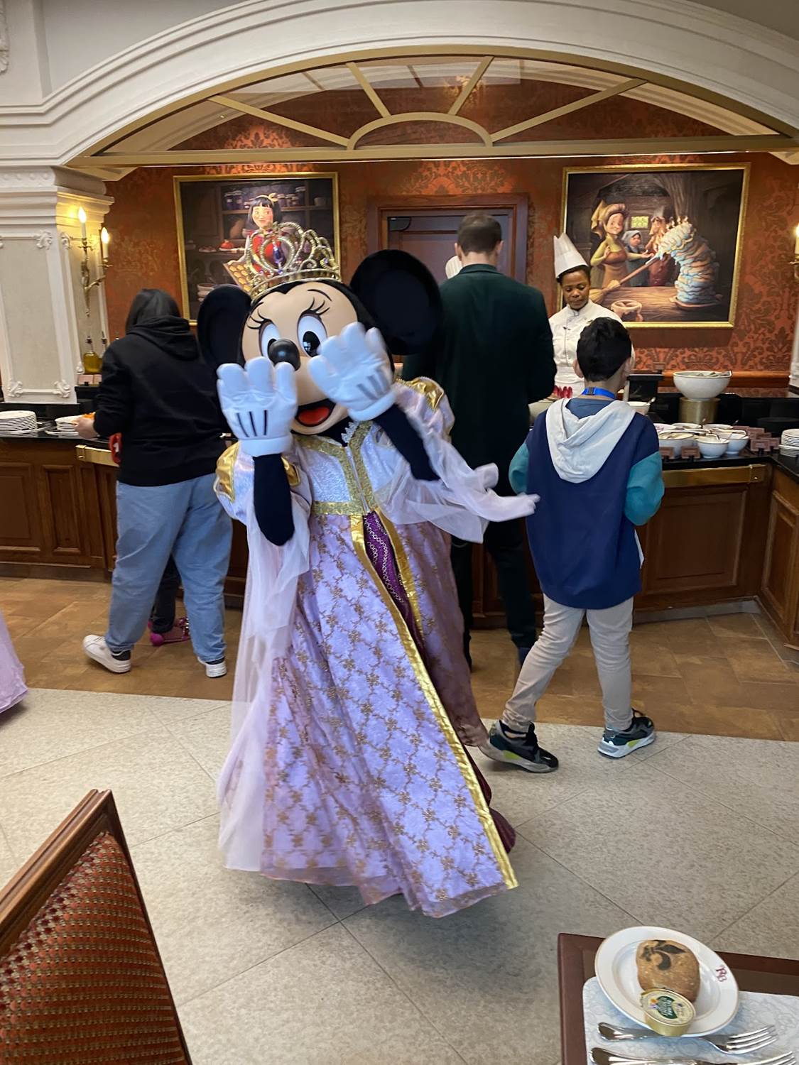 Dine Like (And With!) Royalty At Disneyland Hotel's Royal Banquet at ...