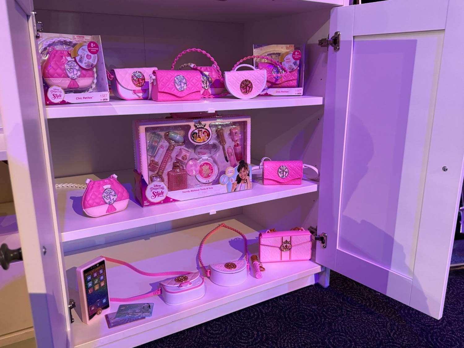 Tour the Disney Princess Dream Closet Full of Dolls and Pretend Play ...