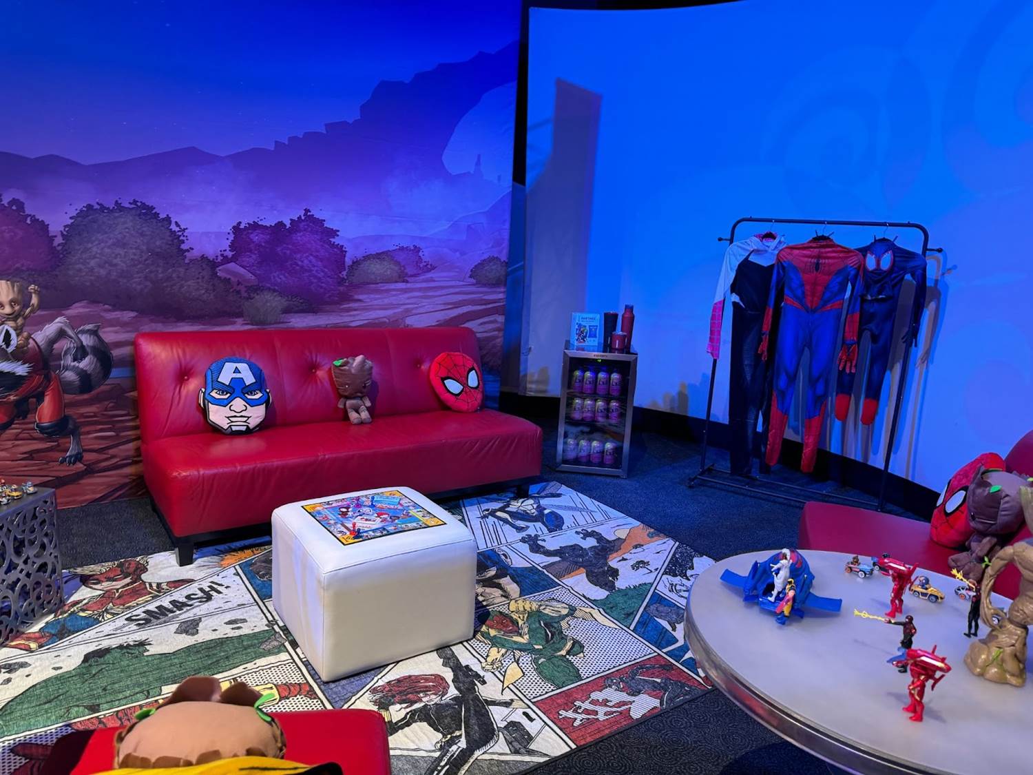 Marvel Home Decor Inspiration Ideas from Super Heroes Assemble Lounge ...