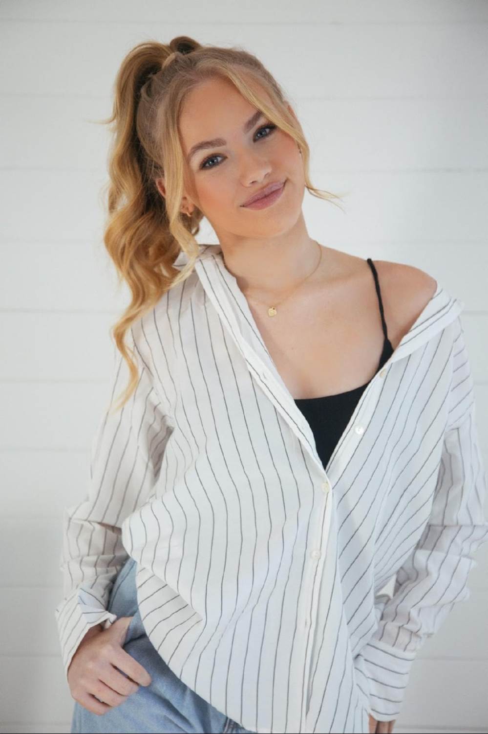 English Singer and Actress Freya Skye Signs Simultaneous Record and TV ...