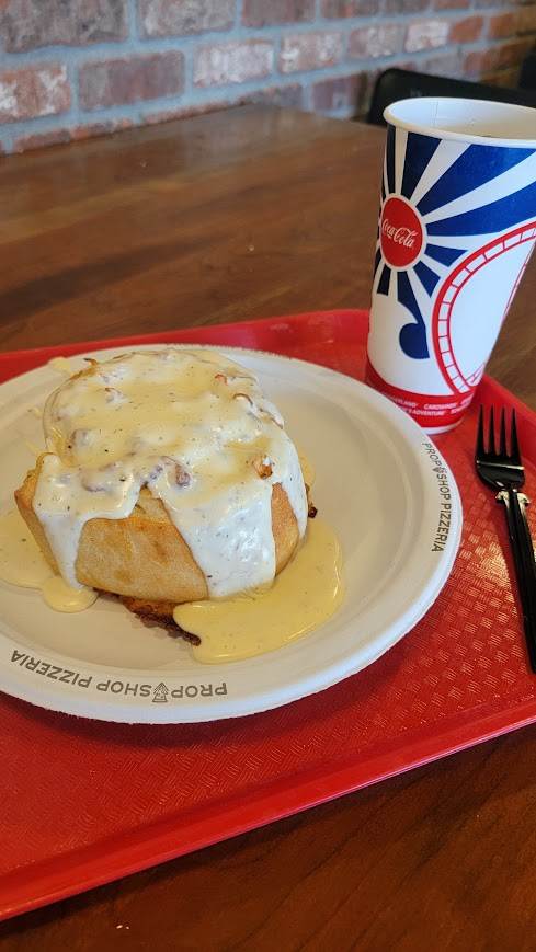 Food Review: "The Great Mac and Cheese" Charlie Brown Menu from Peanuts ...