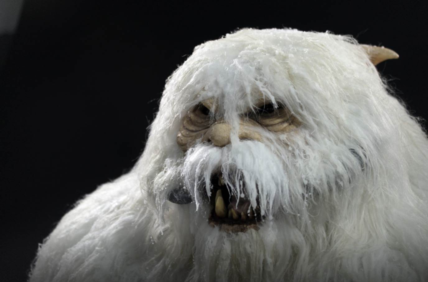 Limited Edition Wampa Prop Replica From Regal Robot Now Available ...