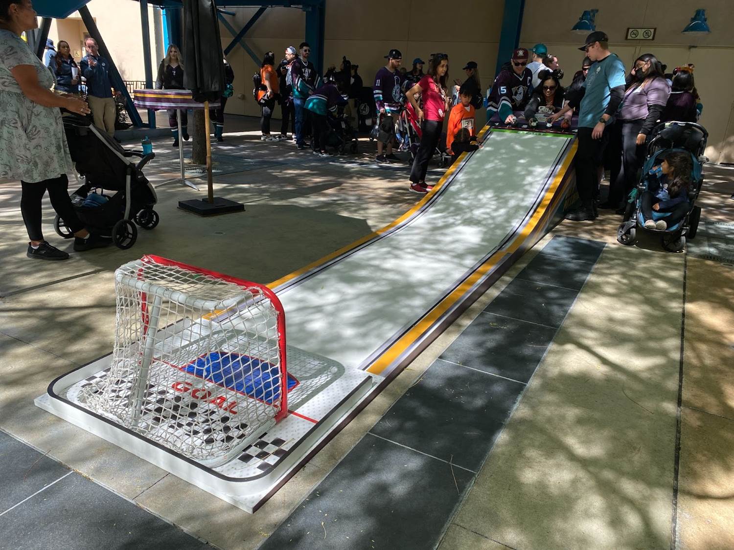 Photos: Anaheim Ducks Days Takes Over Hollywood Land at Disney ...