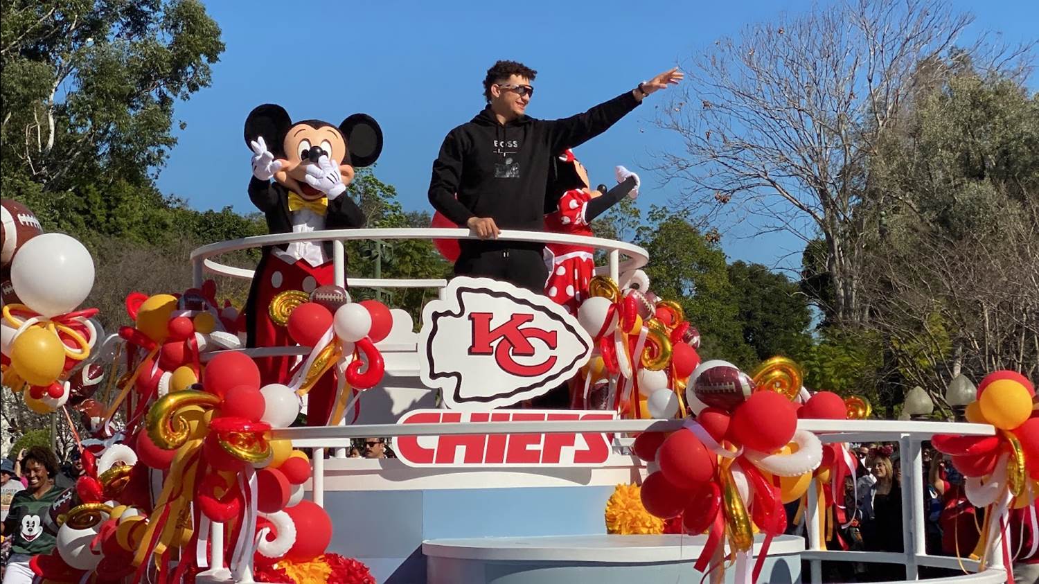 Photos / Video: Super Bowl LVIII MVP Patrick Mahomes Celebrates Victory ...