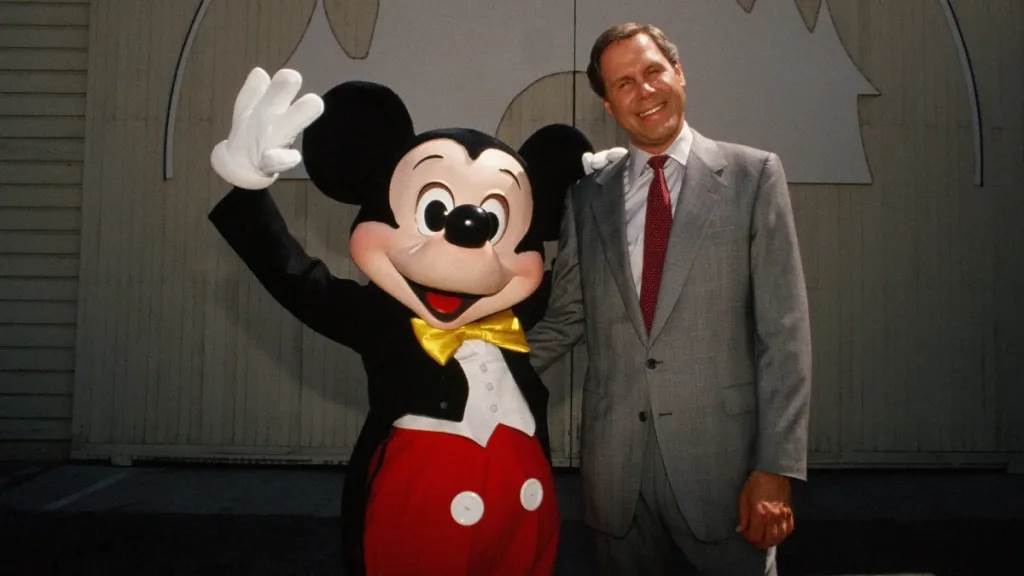 Former Disney CEO Michael Eisner Backs Iger and Disney In Upcoming ...