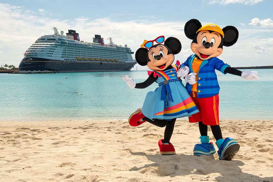 Mickey and Friends Debut New Costumes at Disney’s Castaway Cay ...