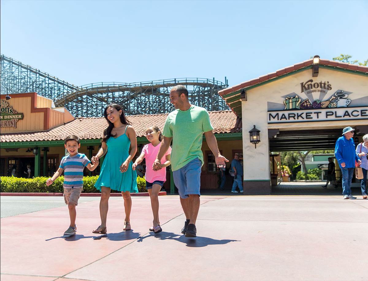 Knott's Berry Farm Introduces Single-Use Fast Lane Pass - LaughingPlace.com