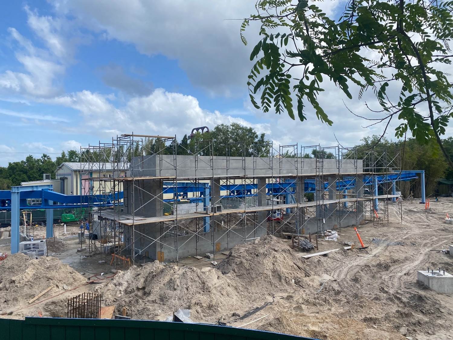 Photos: Lift Hill Installation Begins on Phoenix Rising Coaster Coming ...