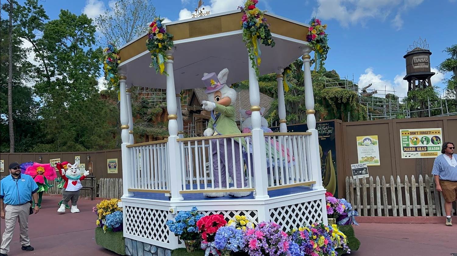 Photos & Video: Springtime Pre-Parade Brings the Easter Bunny to Magic ...