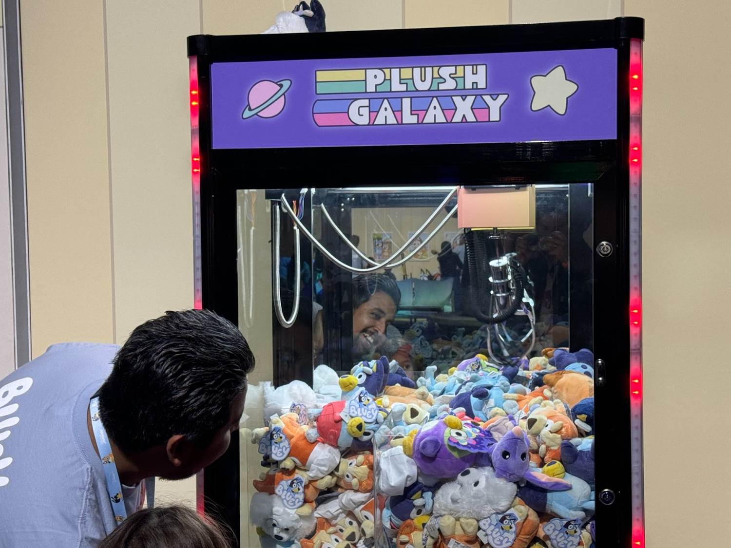 Disney Recreates "Bluey" Backyard and House for Half-Hour Special ...