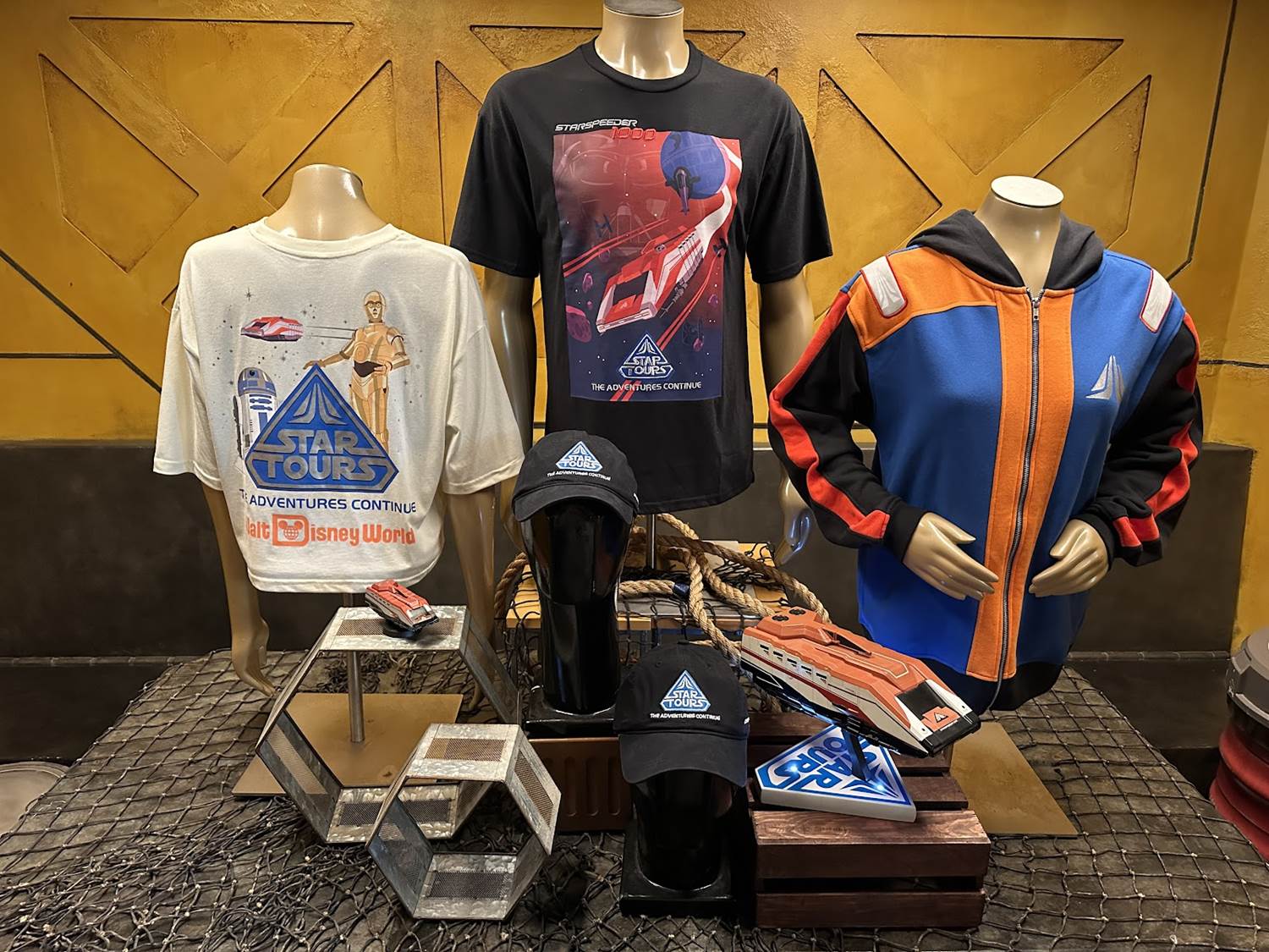 New Star Tours Merchandise Debuts At Disney's Hollywood Studios ...