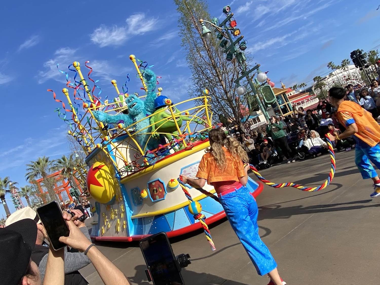 Photos and Video: “Better Together: A Pixar Pals Celebration!” Parade ...