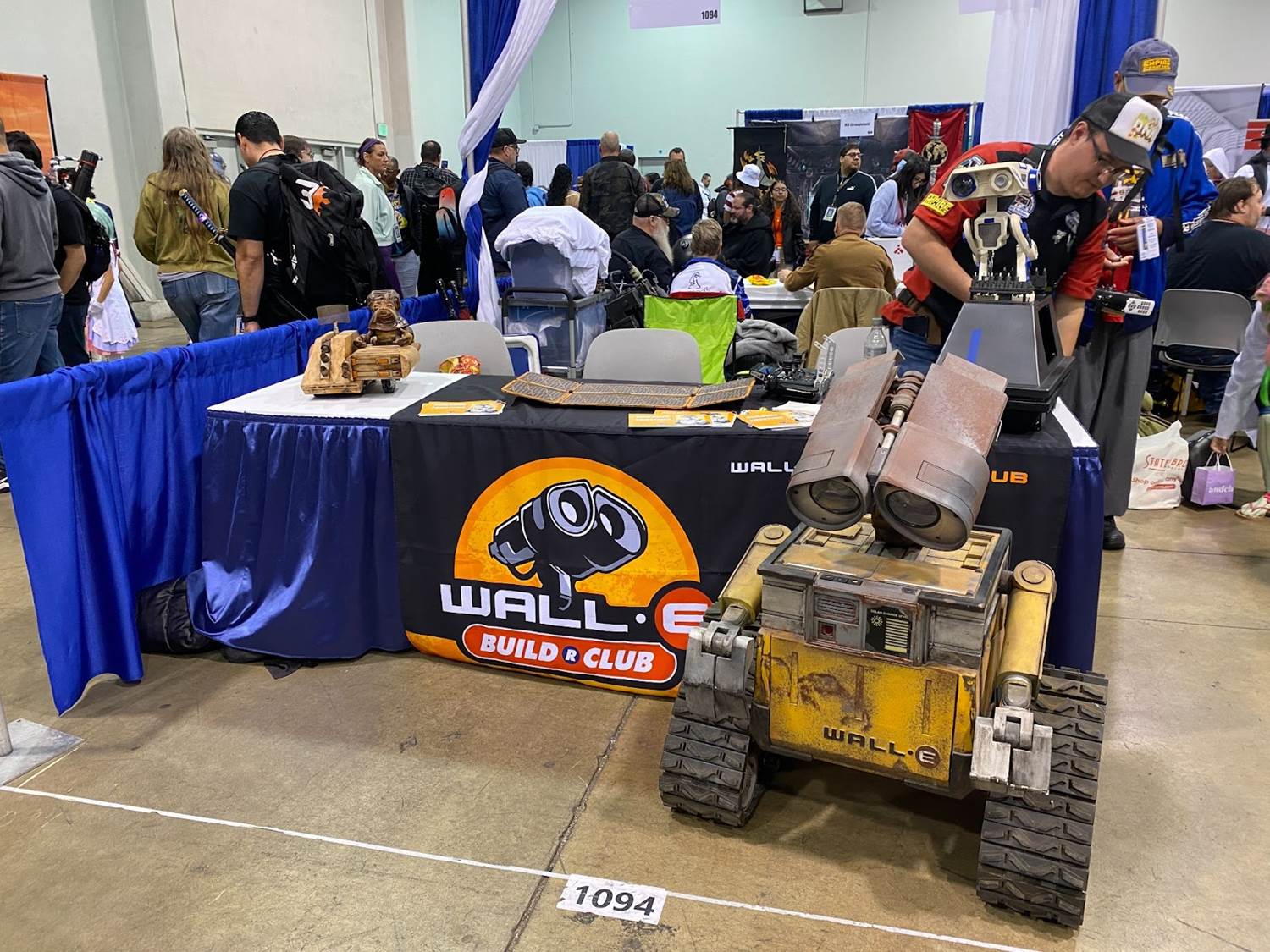 Photos: The Best Disney, Star Wars, and Marvel-Related Cosplay from ...