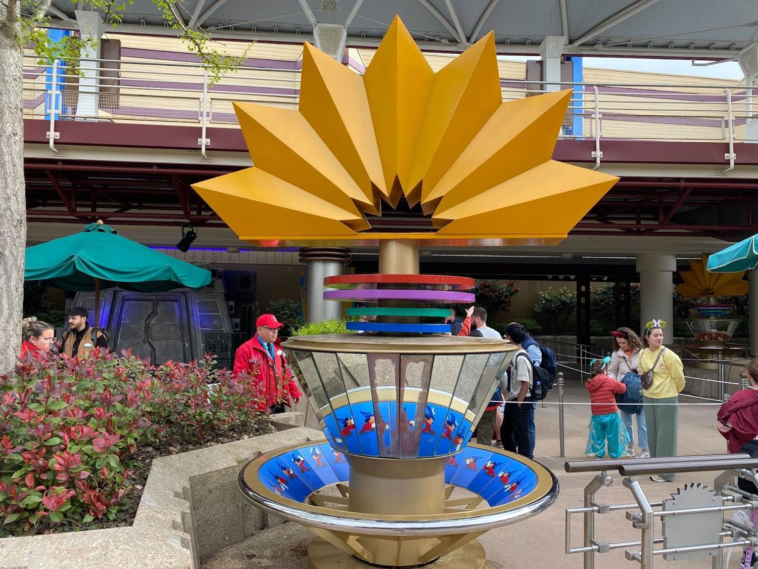 Vintage Animation Device Outside Discoveryland Theater at Disneyland ...