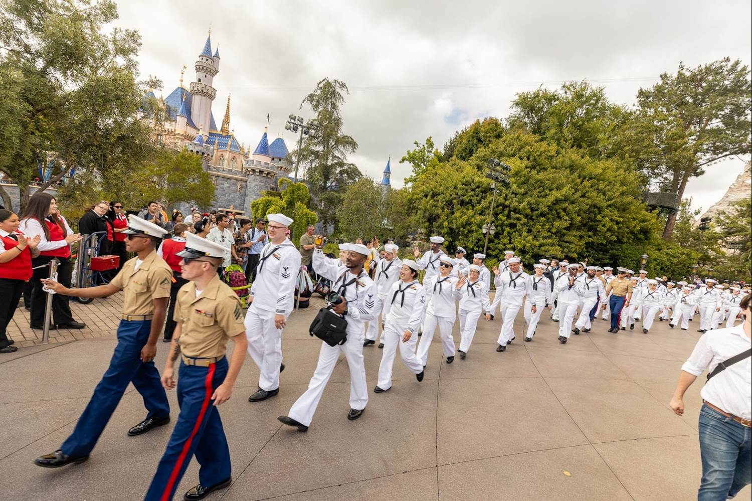 Disneyland Resort Celebrates Los Angeles Fleet Week with 100 Sailors ...