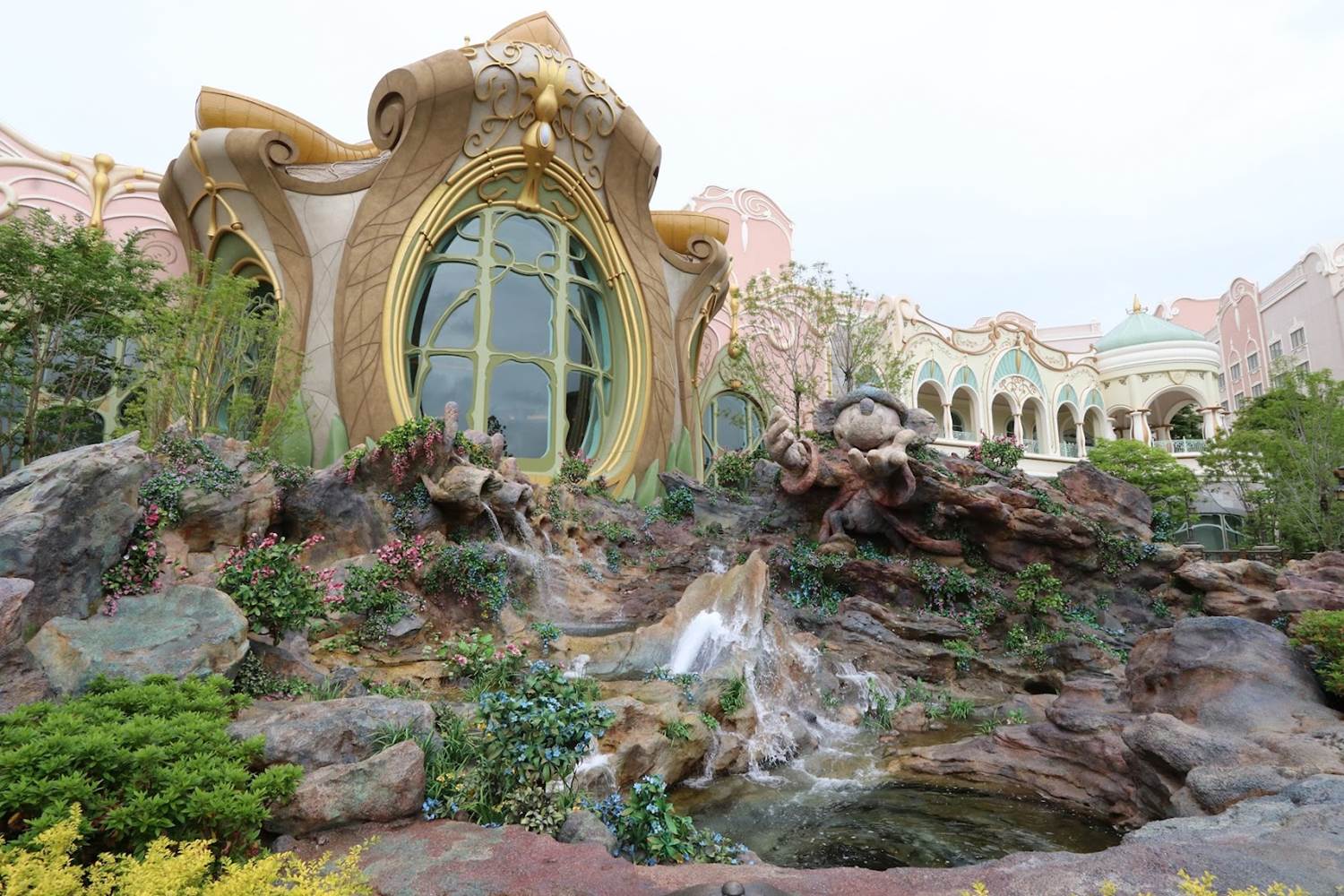 Photos: First Look of Fantasy Springs at Tokyo DisneySea Shines Bright ...